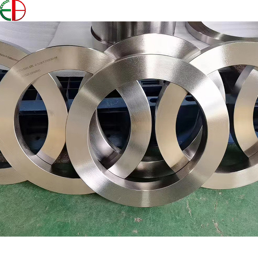 Why are titanium castings suitable for the aerospace industry?